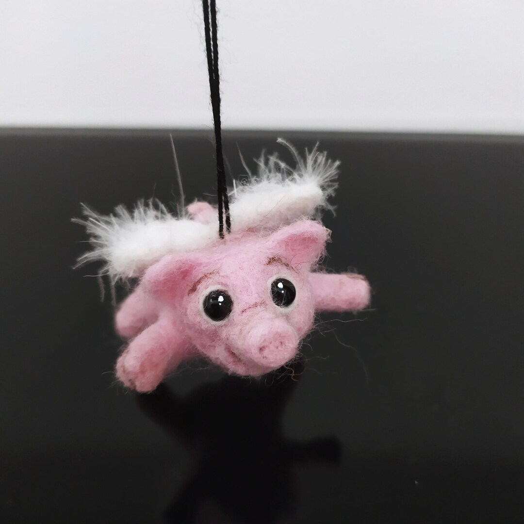 Needle Felted Pig Figurine, Flying Pig Pink Hanging Accessory, Small ...