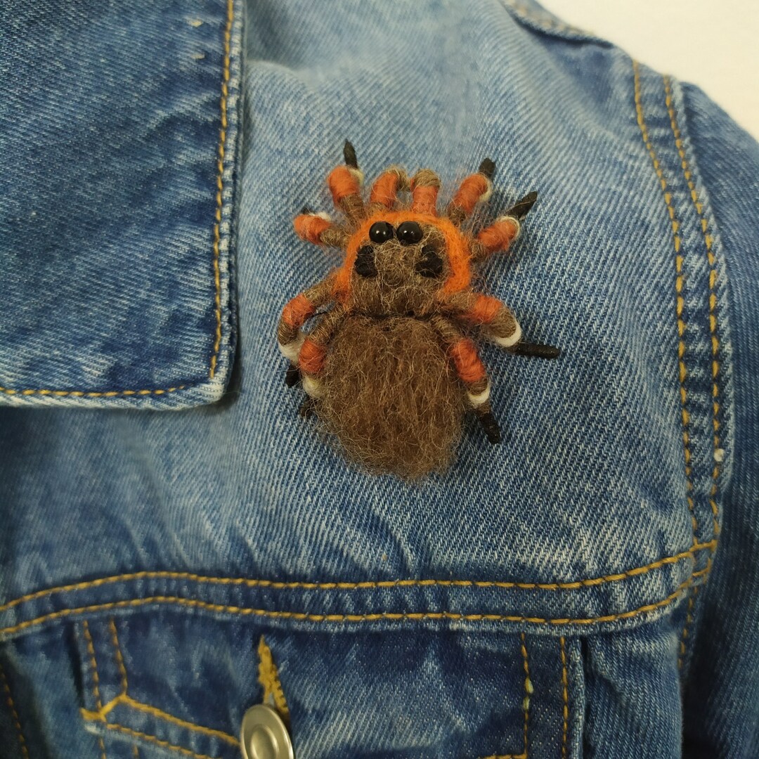 Felted Jumping Spider Brooch or Hair Clip: Wool Spider Figurine - Etsy