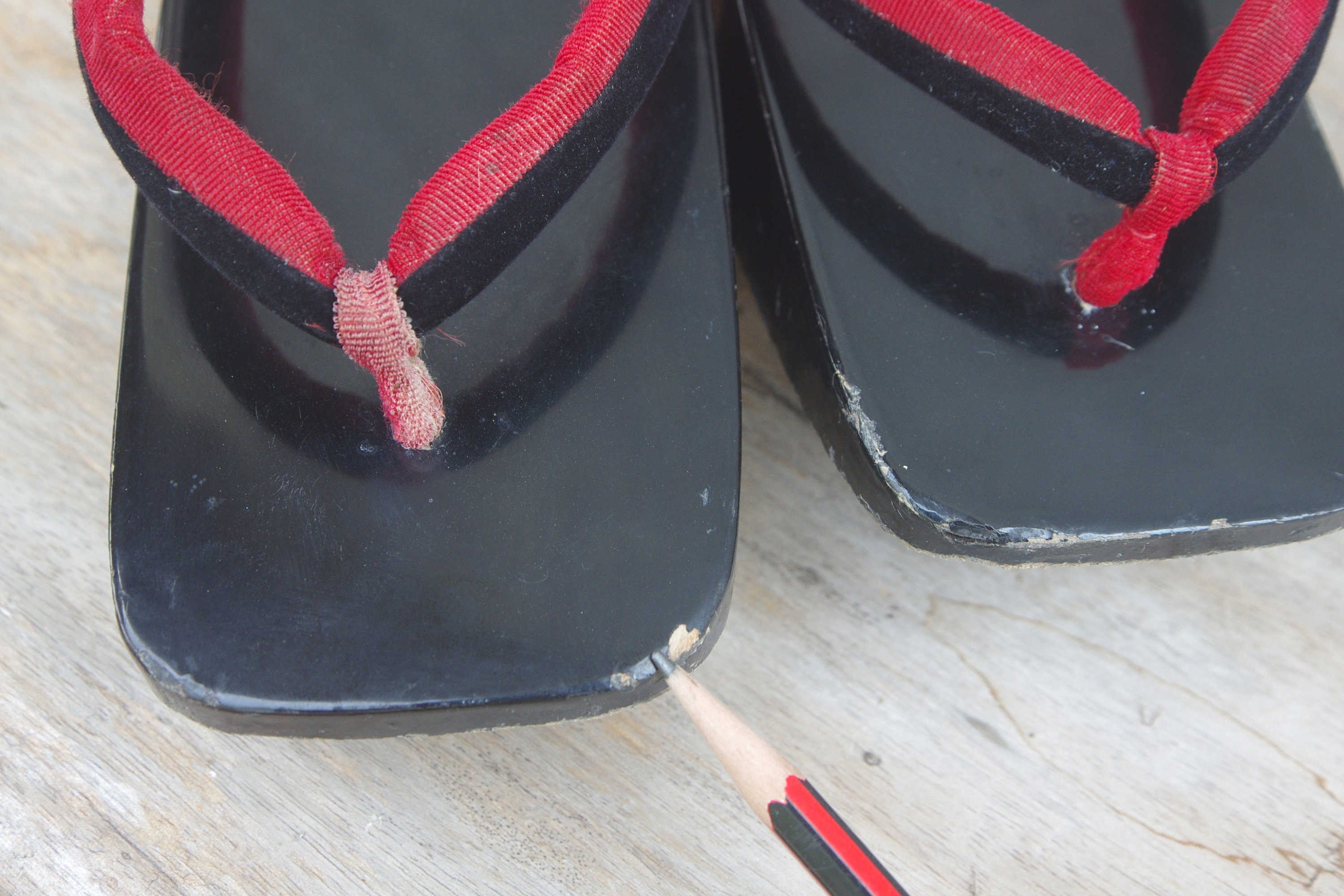 Vintage Shoes Japanese Okobo Kimono Shoes Susohiki Kimono ,red Straps ...