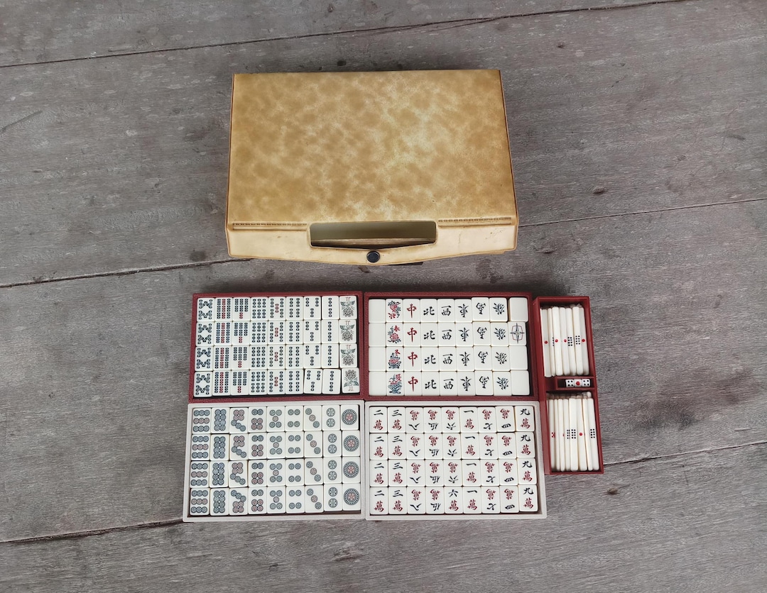 Vintage Nintendo Mahjong Game Set: Acrylic Tiles, Bamboo Base, With Box ...