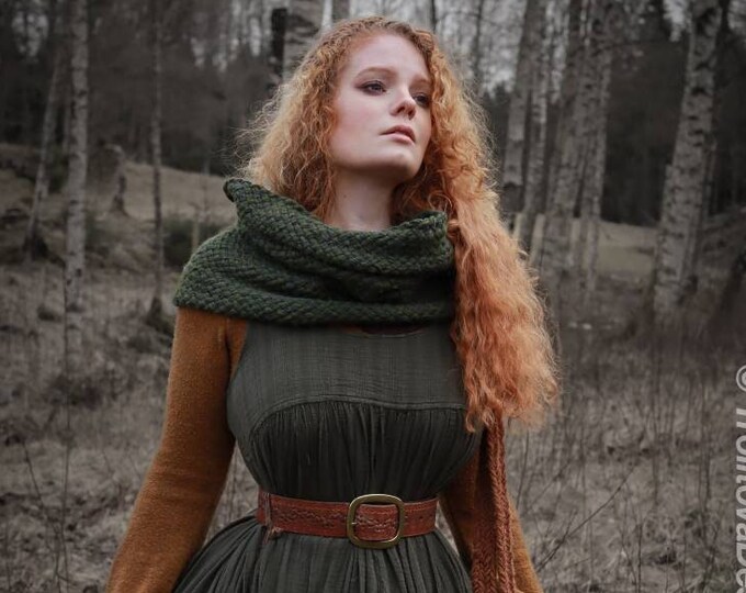 Big Handwoven Skjoldehamn Inspired Hood in Black Wool - Etsy Sweden