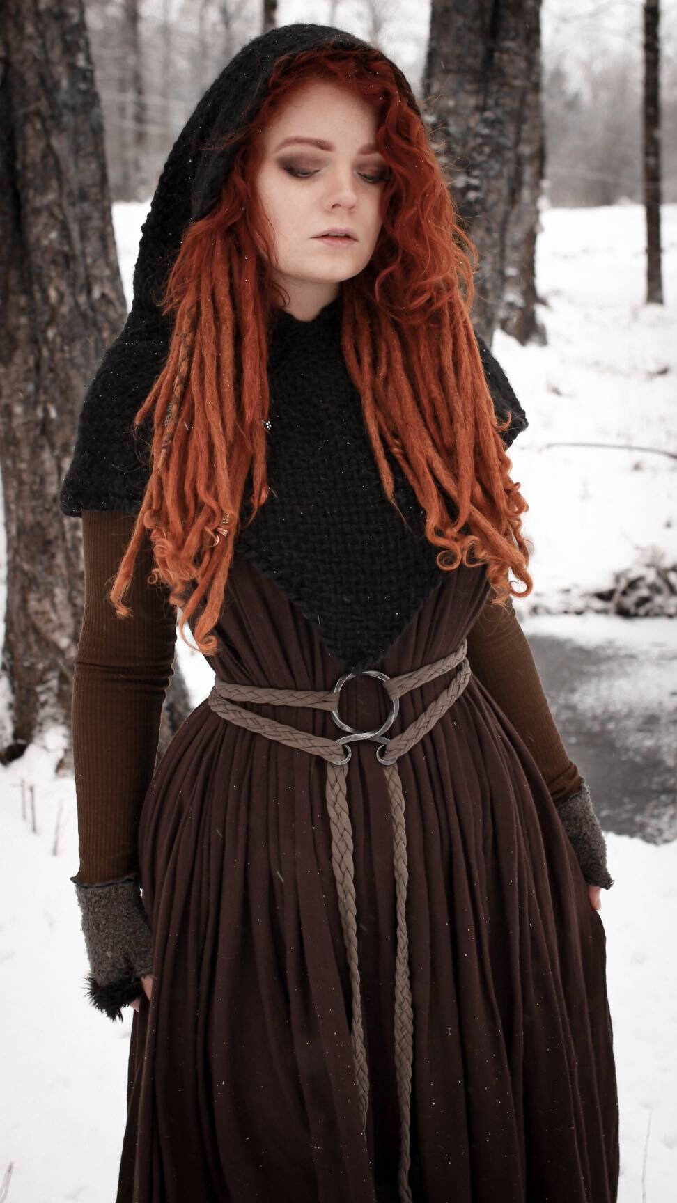 Big Handwoven Skjoldehamn Inspired Hood in Black Wool - Etsy Sweden