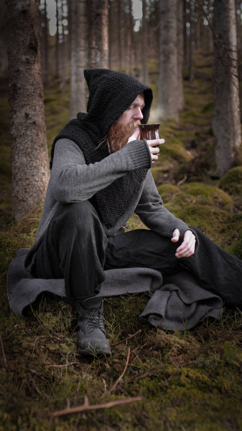 Big Handwoven Skjoldehamn Inspired Hood in Black Wool - Etsy Sweden