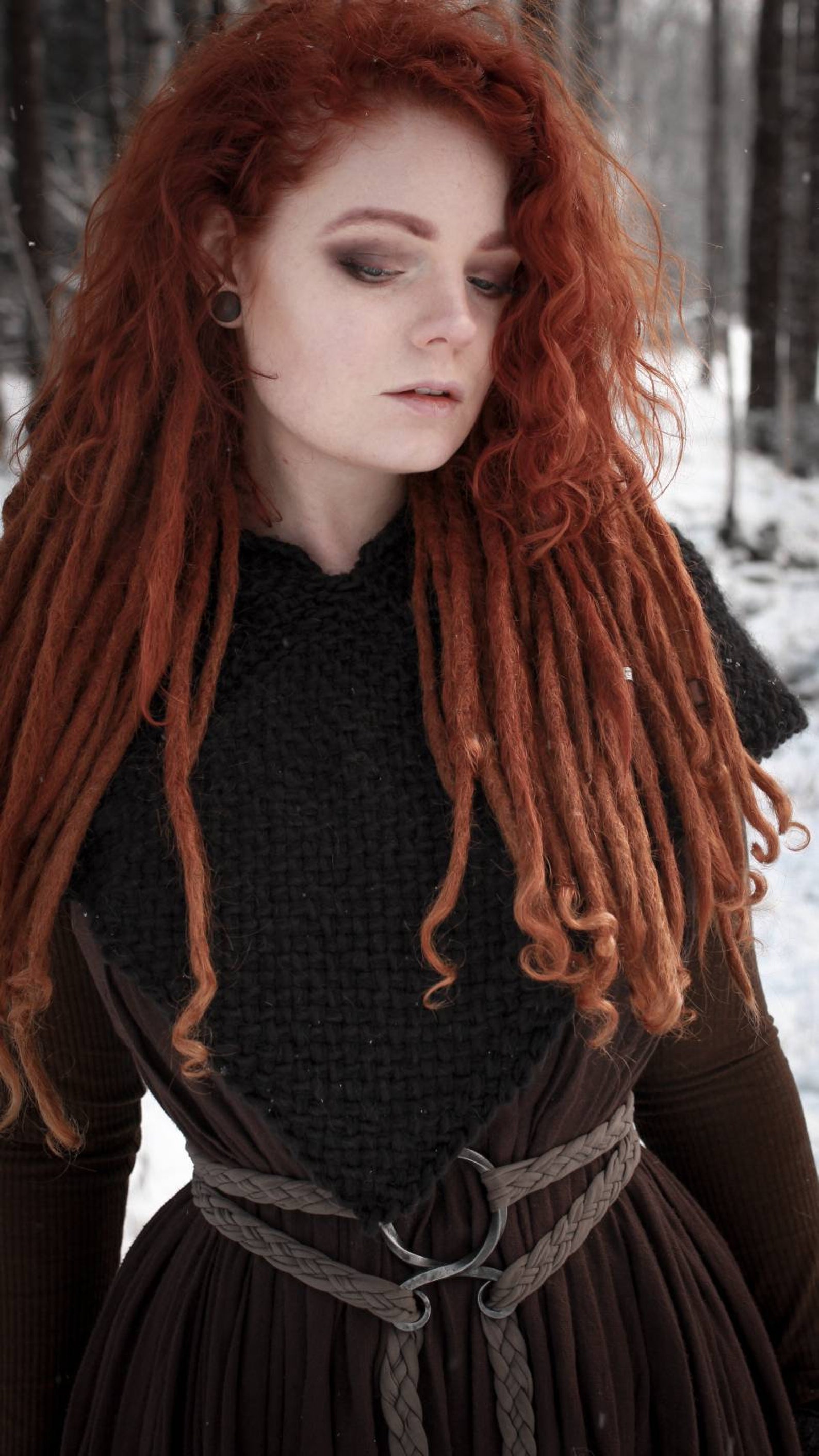 Big Handwoven Skjoldehamn Inspired Hood in Black Wool - Etsy Sweden