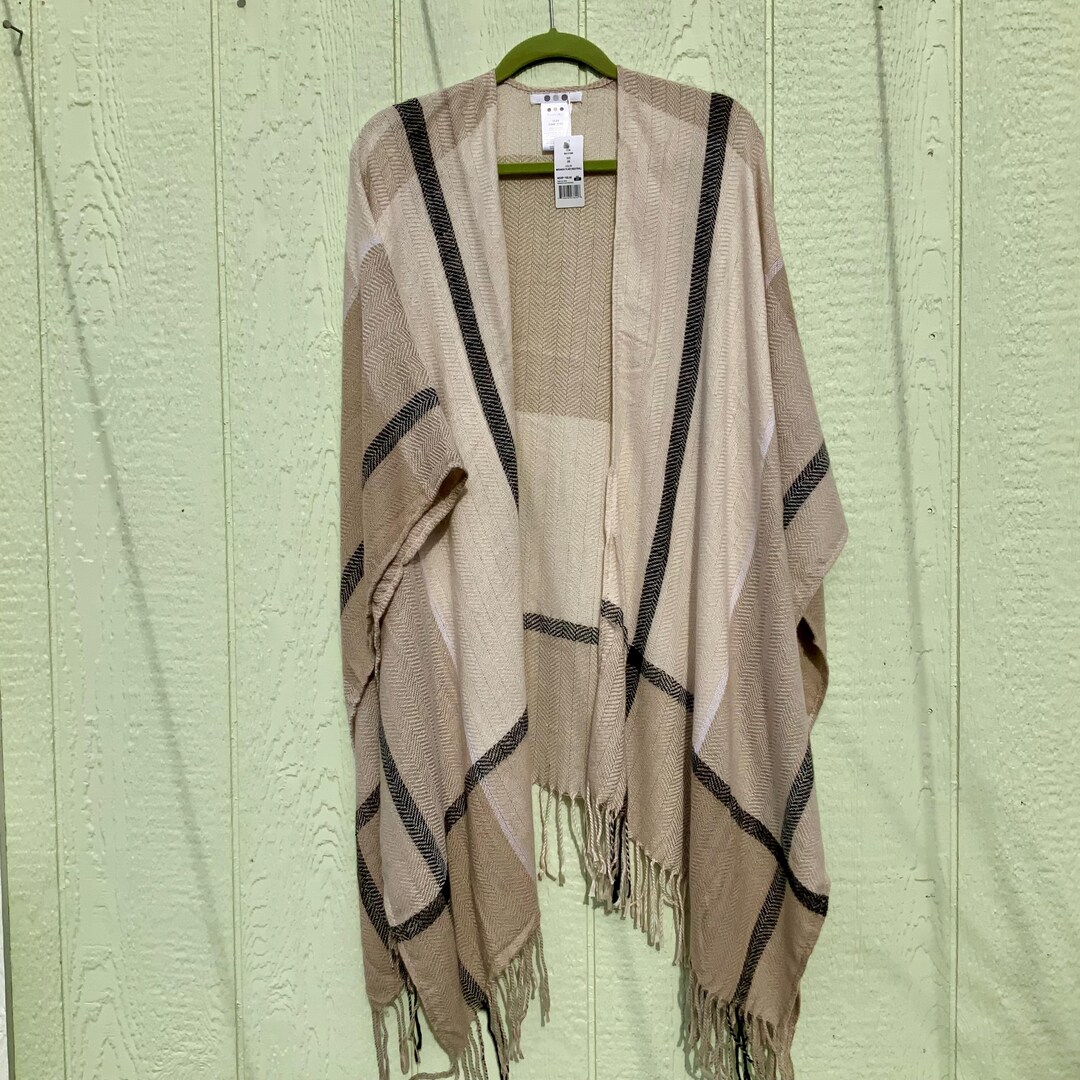 Shawl Ruana Poncho Soft Lightweight Creamy Color Woven Festival Wear ...