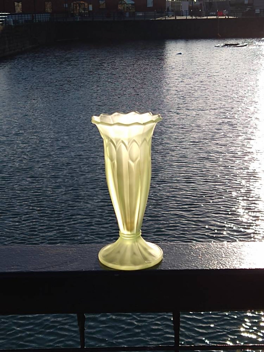 Sowerby Art Deco Uranium Glass Vase 1930/40 - Etsy