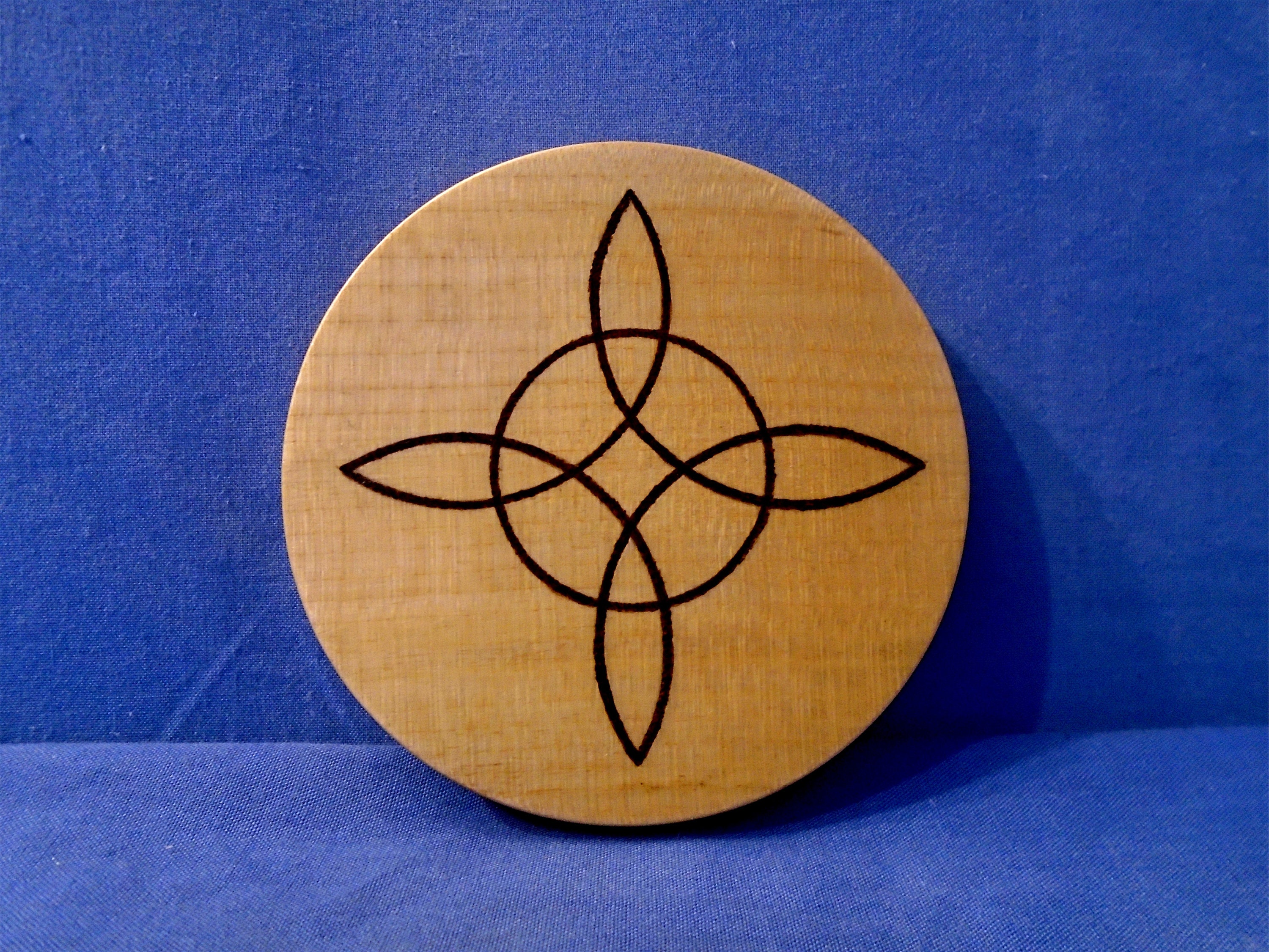 Witch Knot Symbol Explained: Protection, Binding Spells & Spiritual Uses