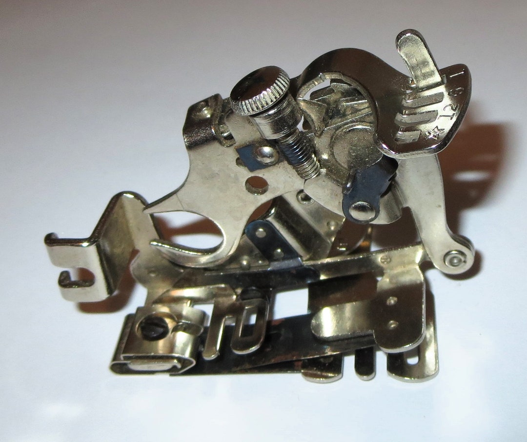 Vintage Singer Sewing Machine Ruffler Foot 120598 for Featherweight ...