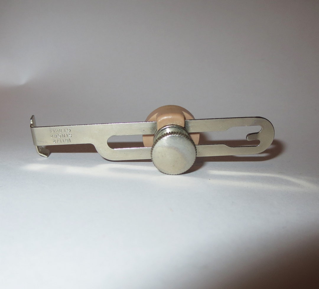 Vintage Genuine Singer Sewing Machine Adjustable Seam Guide 161172 ...