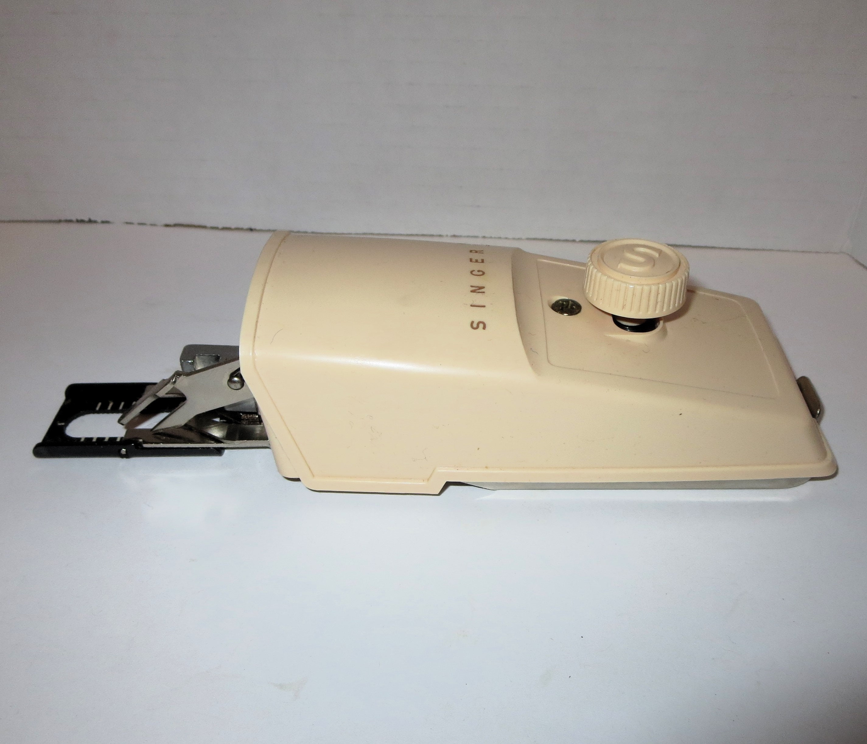 Vintage 60's Singer Buttonholer Vertical Low Shank Sewing - Etsy