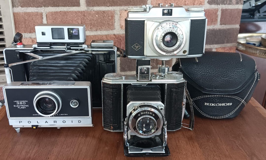 Vintage Camera Collection Kodak, Polaroid, Agfa, Chronos Case for Use ...
