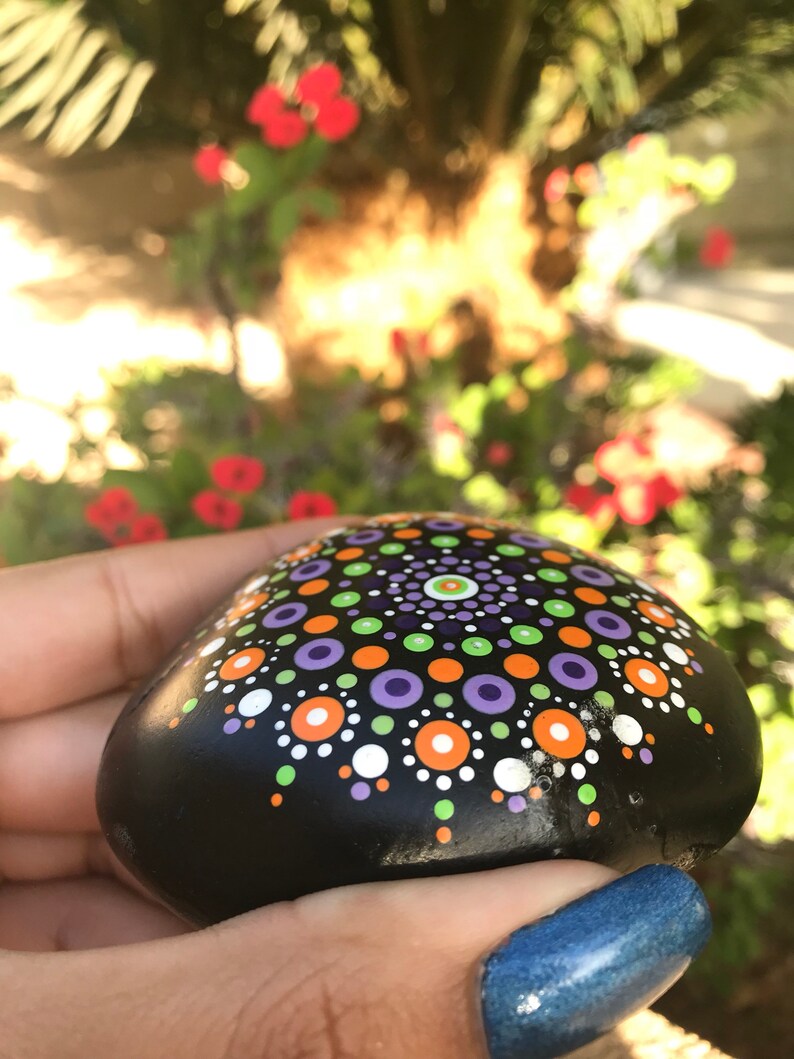 Hand Painted Dot Art Rock/mandala Art/painted Rock Art - Etsy