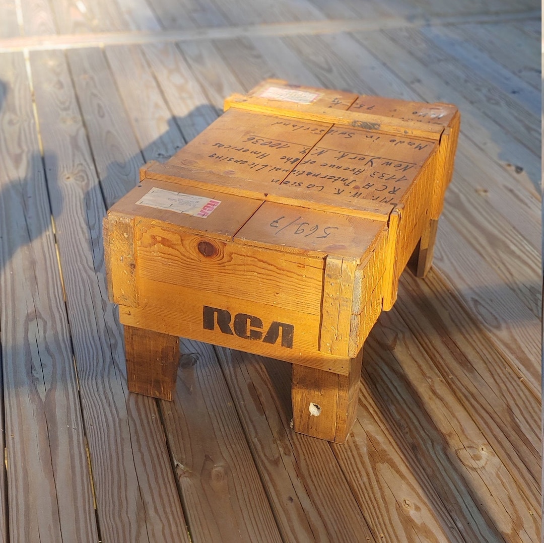 Rustic Wood Coffee Table/ Crate Furniture/ / Wood Crate / Repurposed ...