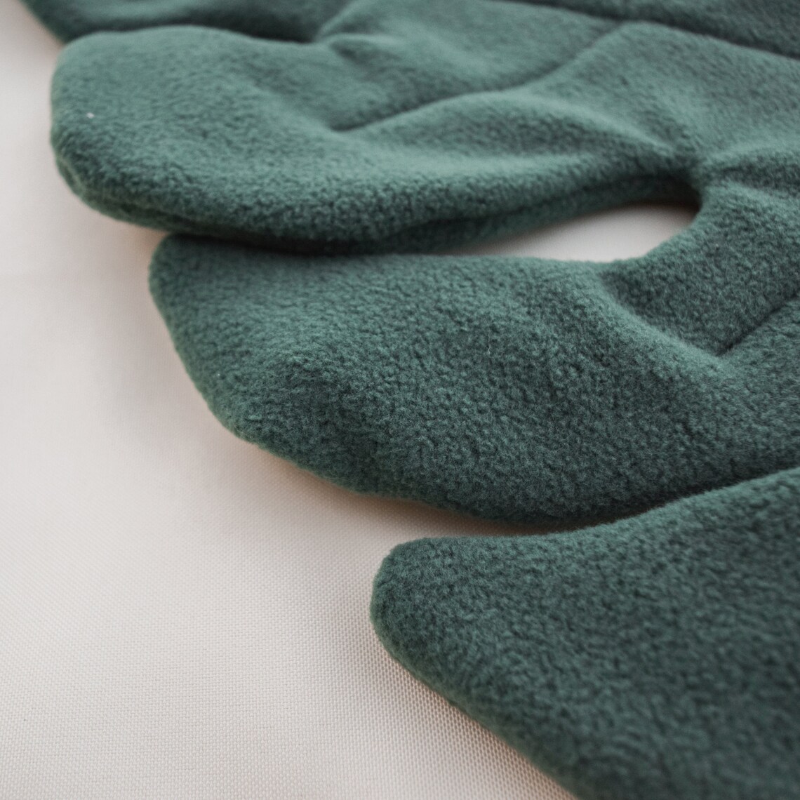 Emerald Monstera Leaf House Plant Resting Mats for Rabbits | Etsy