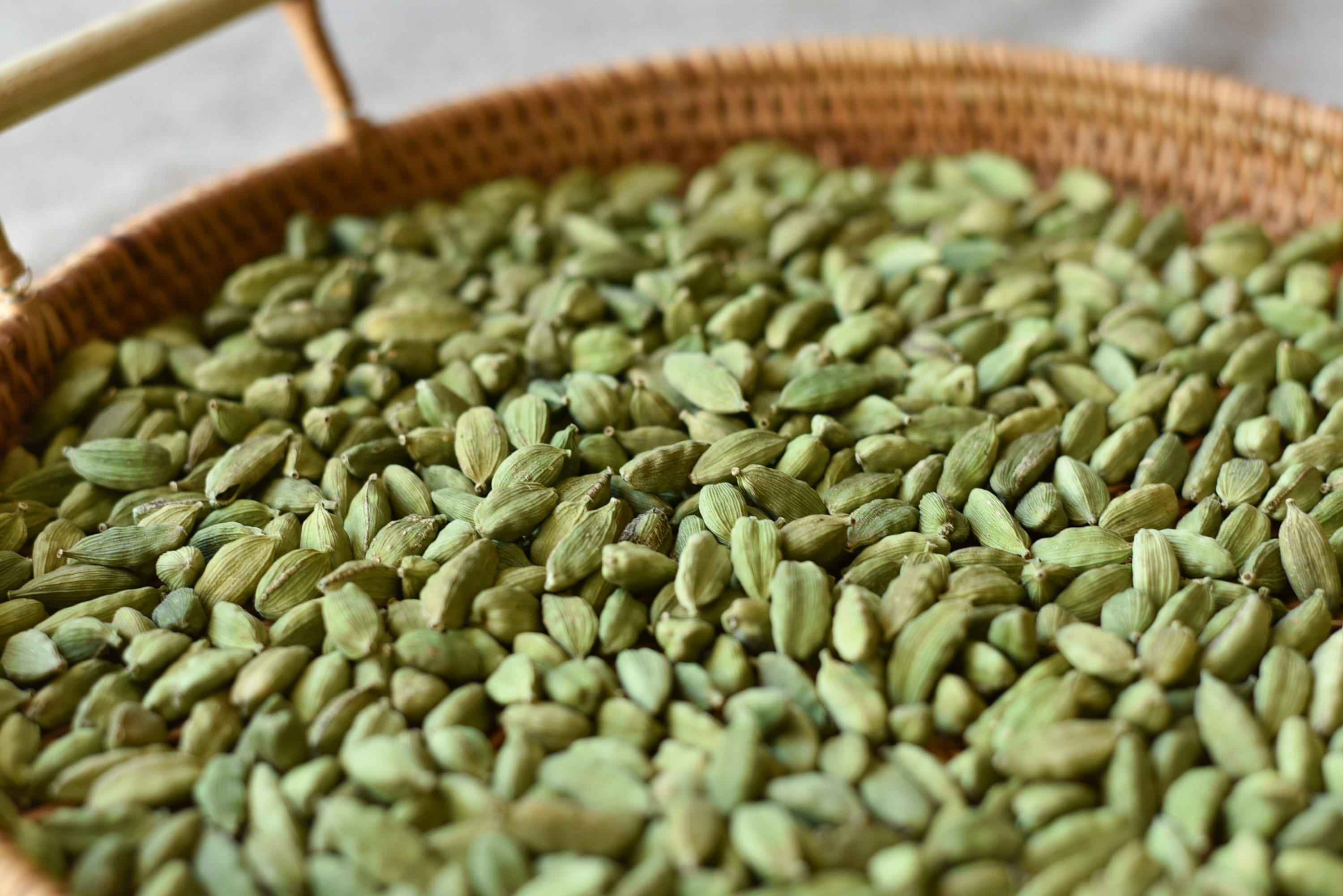 Fresh Guatemalan Green Cardamom Pods: Citrusy, Herbal Aroma - Etsy