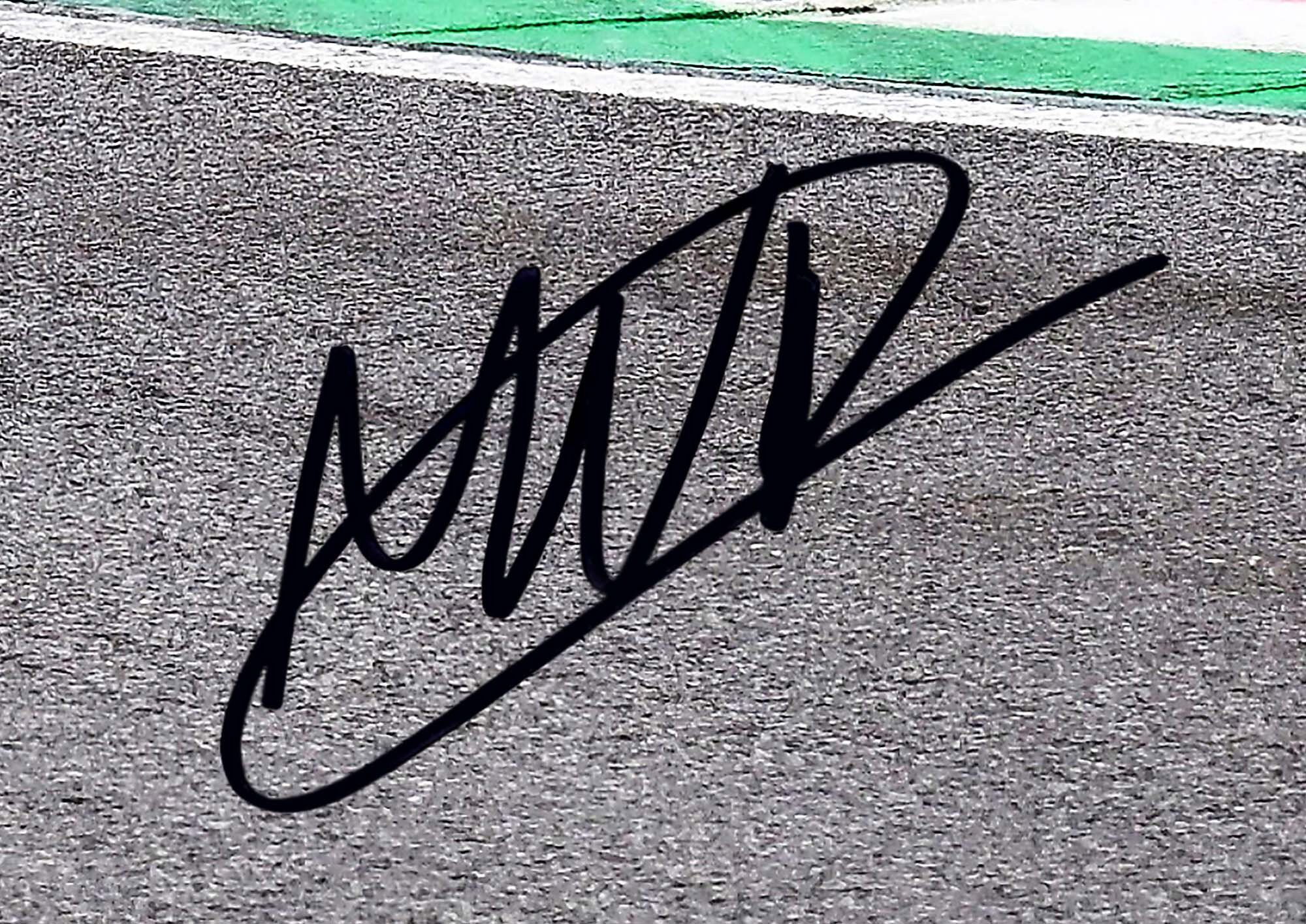 Red Bull Racing F1 With Pre-printed Max Verstappen Autograph Italy 2022 ...
