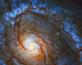 CANVAS Hubble Telescope messier 106 Spiral Galaxy - Etsy