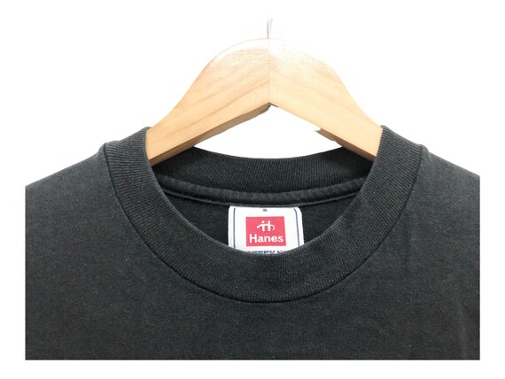Vintage Designmuseum Minimalist Font Logo Tee Gem