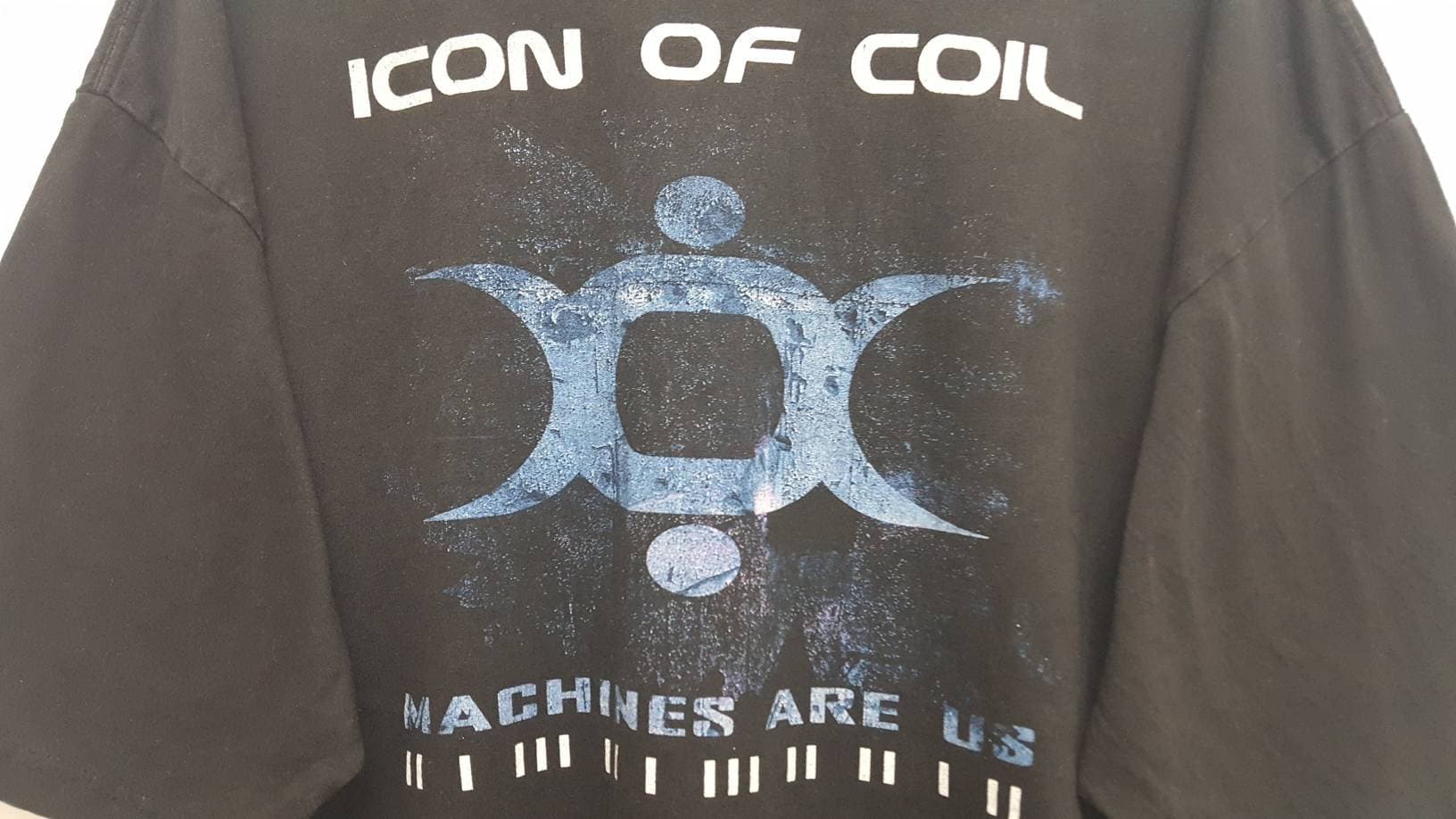 Coil Band Shirt