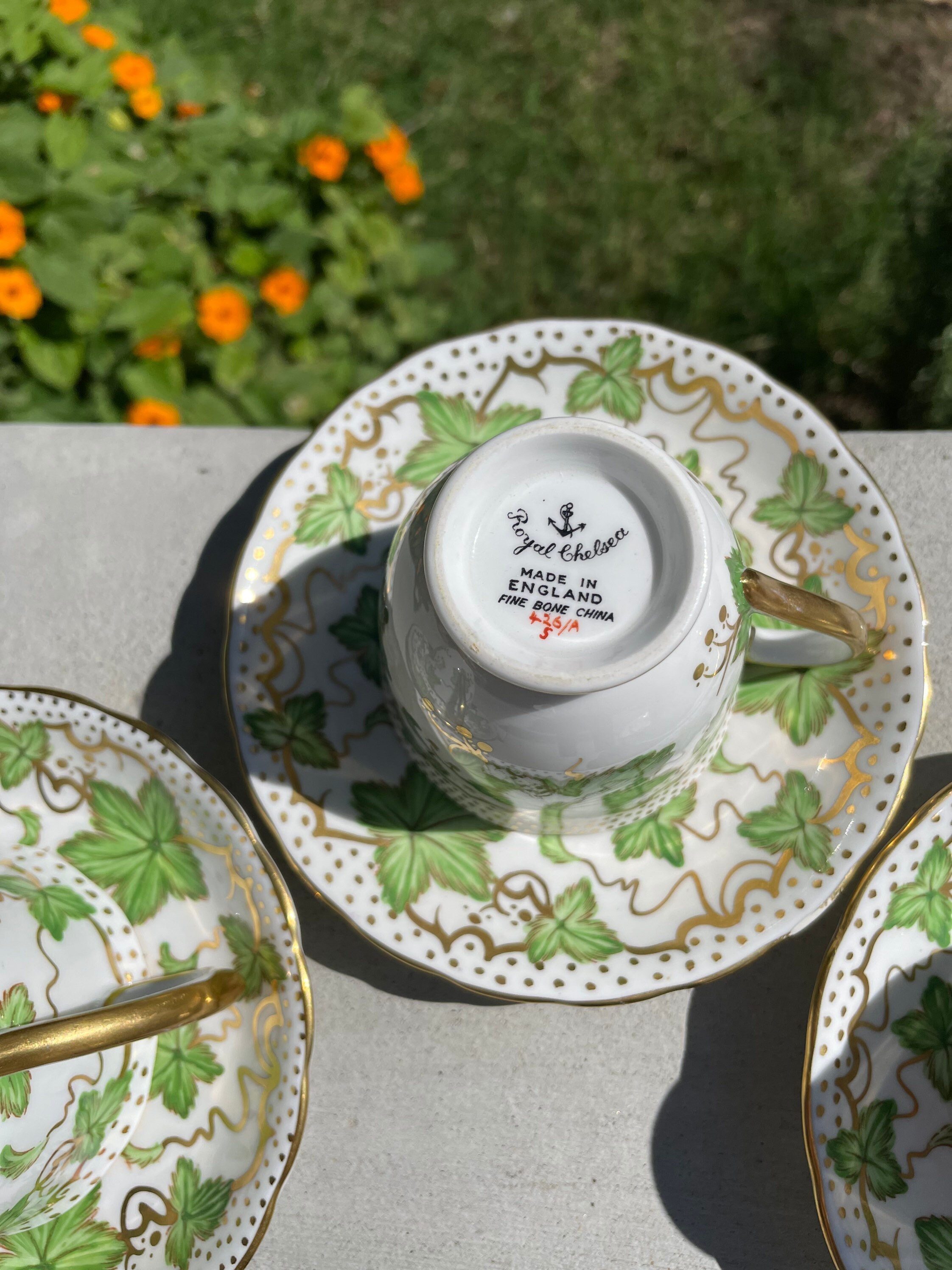 Vintage Beautiful Royal Chelsea Tea Cups and Saucers With Green Leaves ...