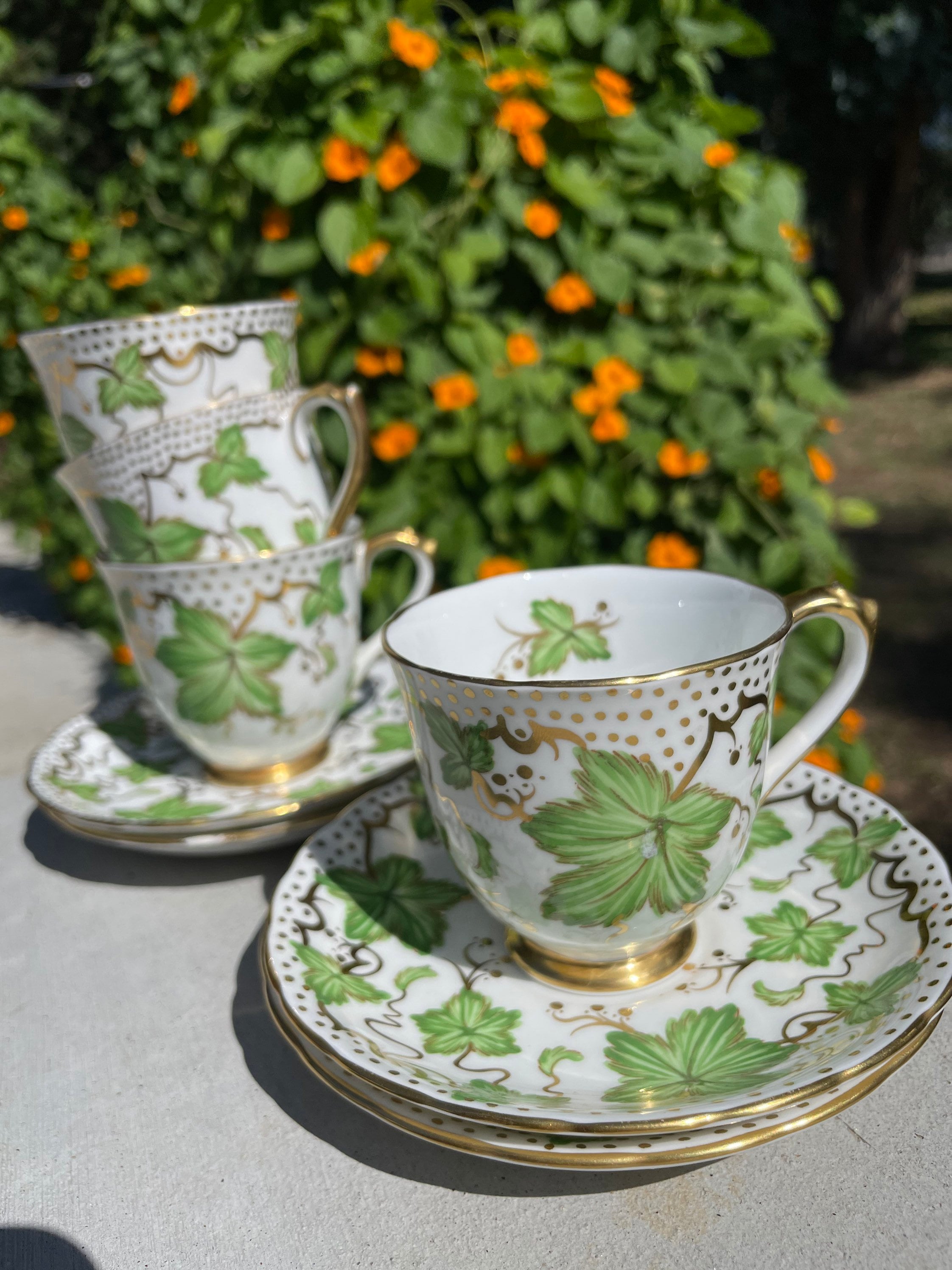 Vintage Beautiful Royal Chelsea Tea Cups and Saucers With Green Leaves ...