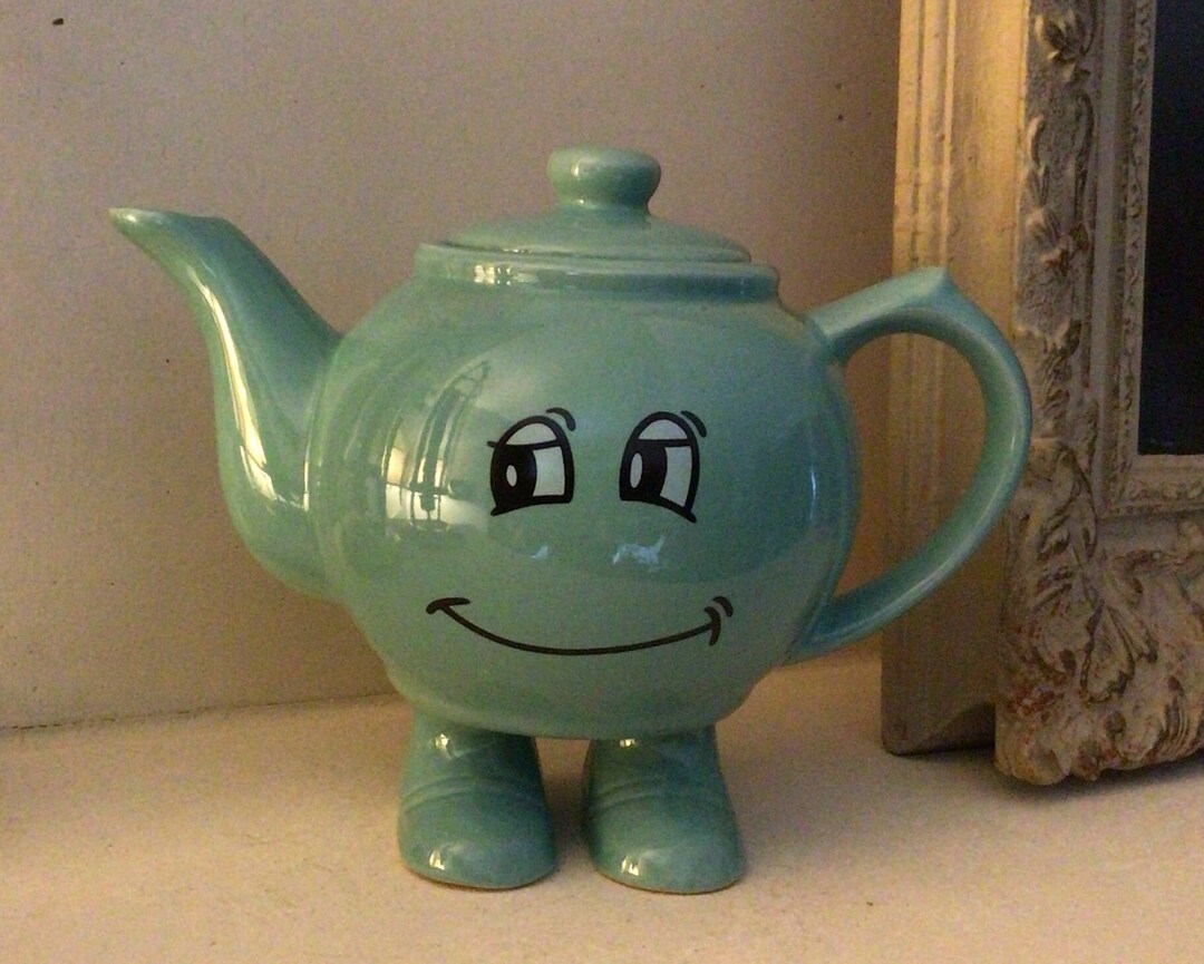 Green Anthropomorphic Smiley Face Teapot - Etsy Canada