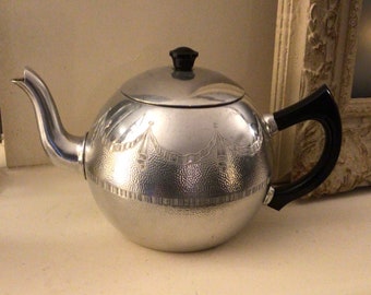 8 Cup Teapot - Etsy