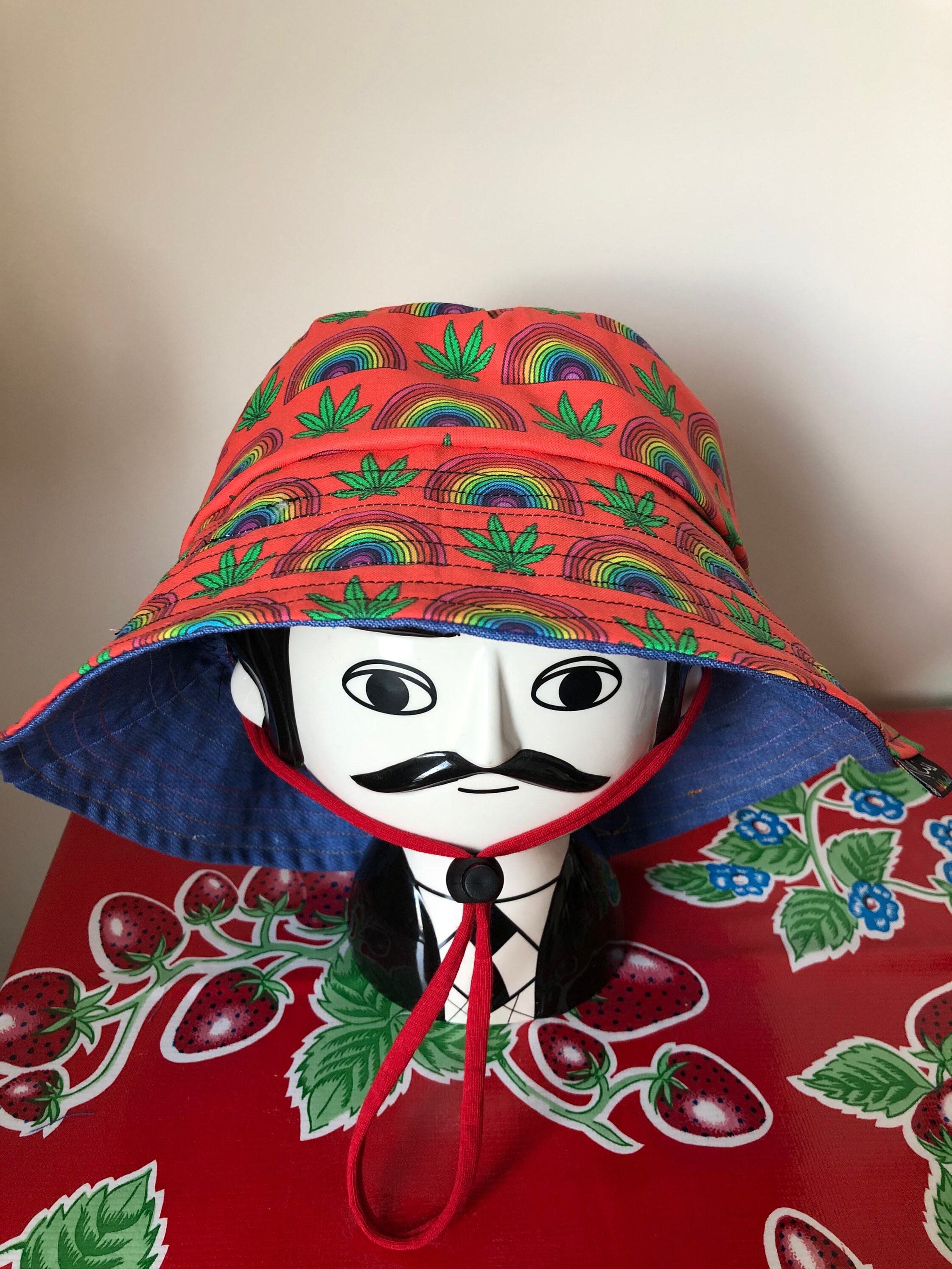 Bucket hats with string | Etsy