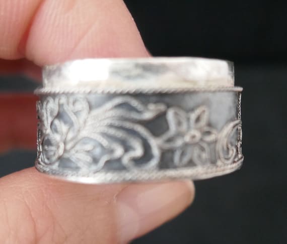 Antique Chinese Oval Shard BOX Porcelain Pottery Silv… - Gem