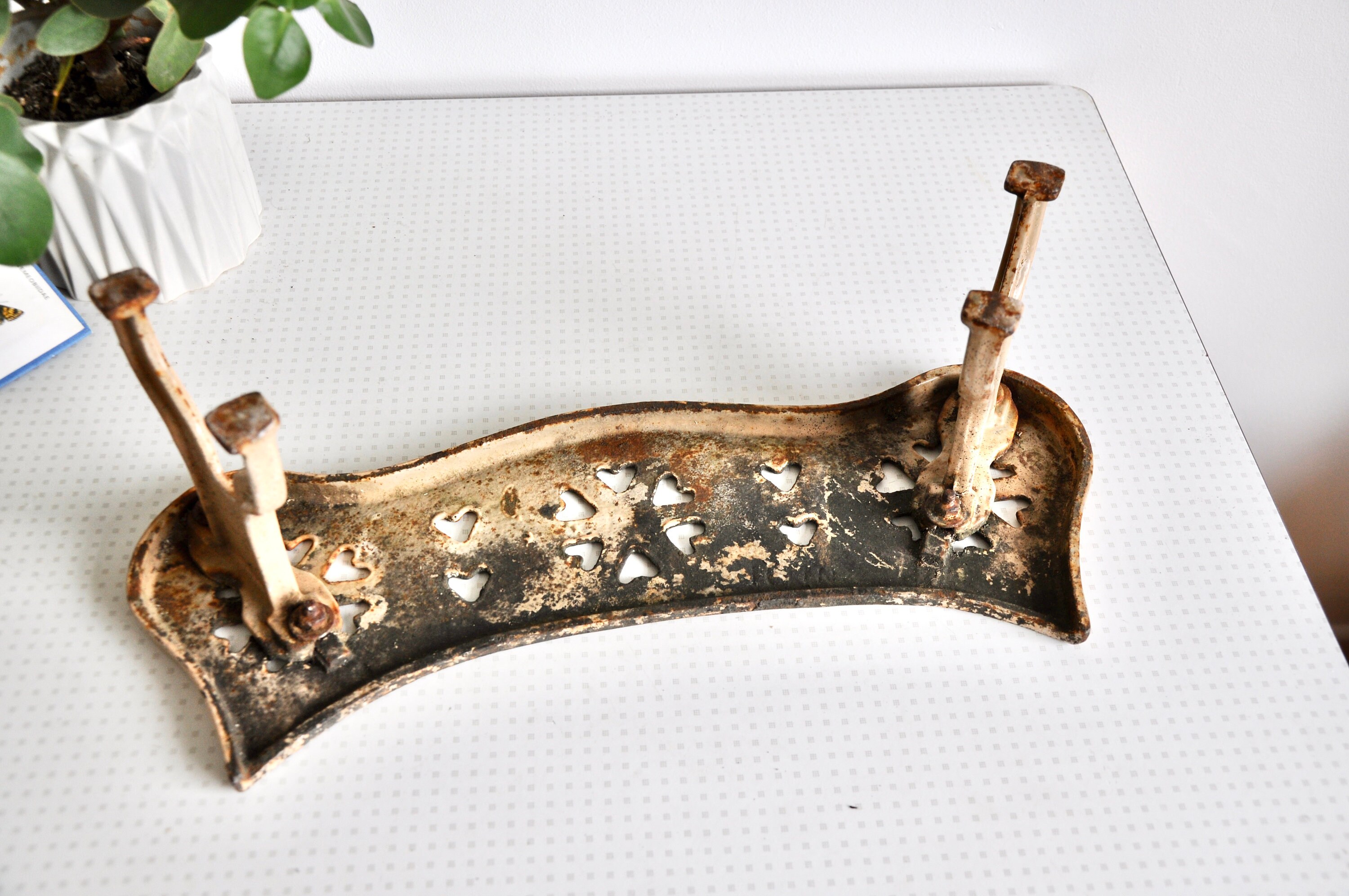 Stunning Vintage Cast Iron Raised Hearth Fireside Trivet From - Etsy UK