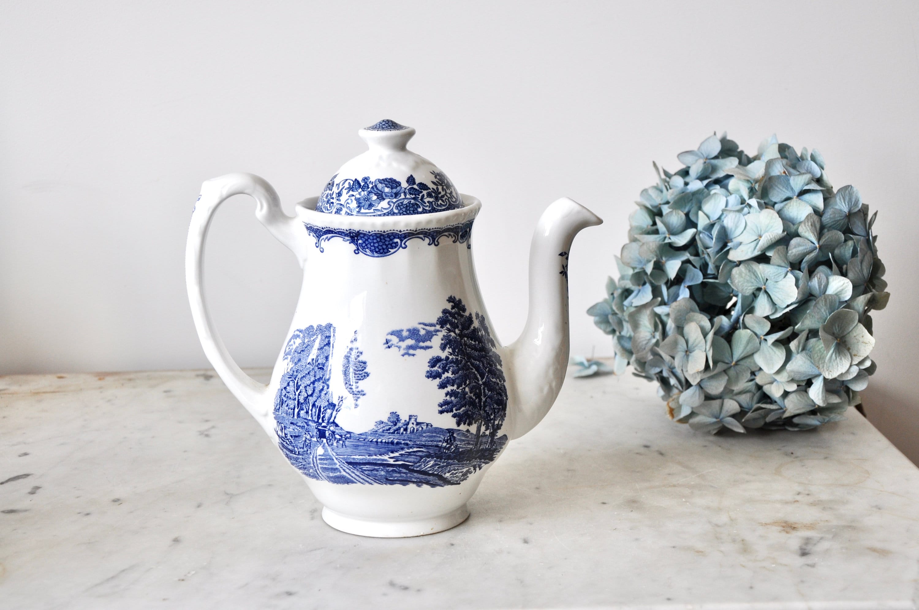Vintage Olde England Royal Tudor Ware Staffordshire Blue and White ...