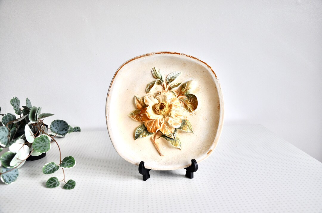 Vintage Bossons Chalkware Camellias Floral Wall Plate From 1958 - Etsy