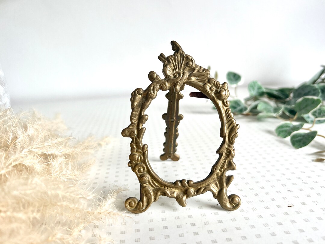 Vintage Small Ornate Oval Brass Photo Frame From the 1970s - Etsy