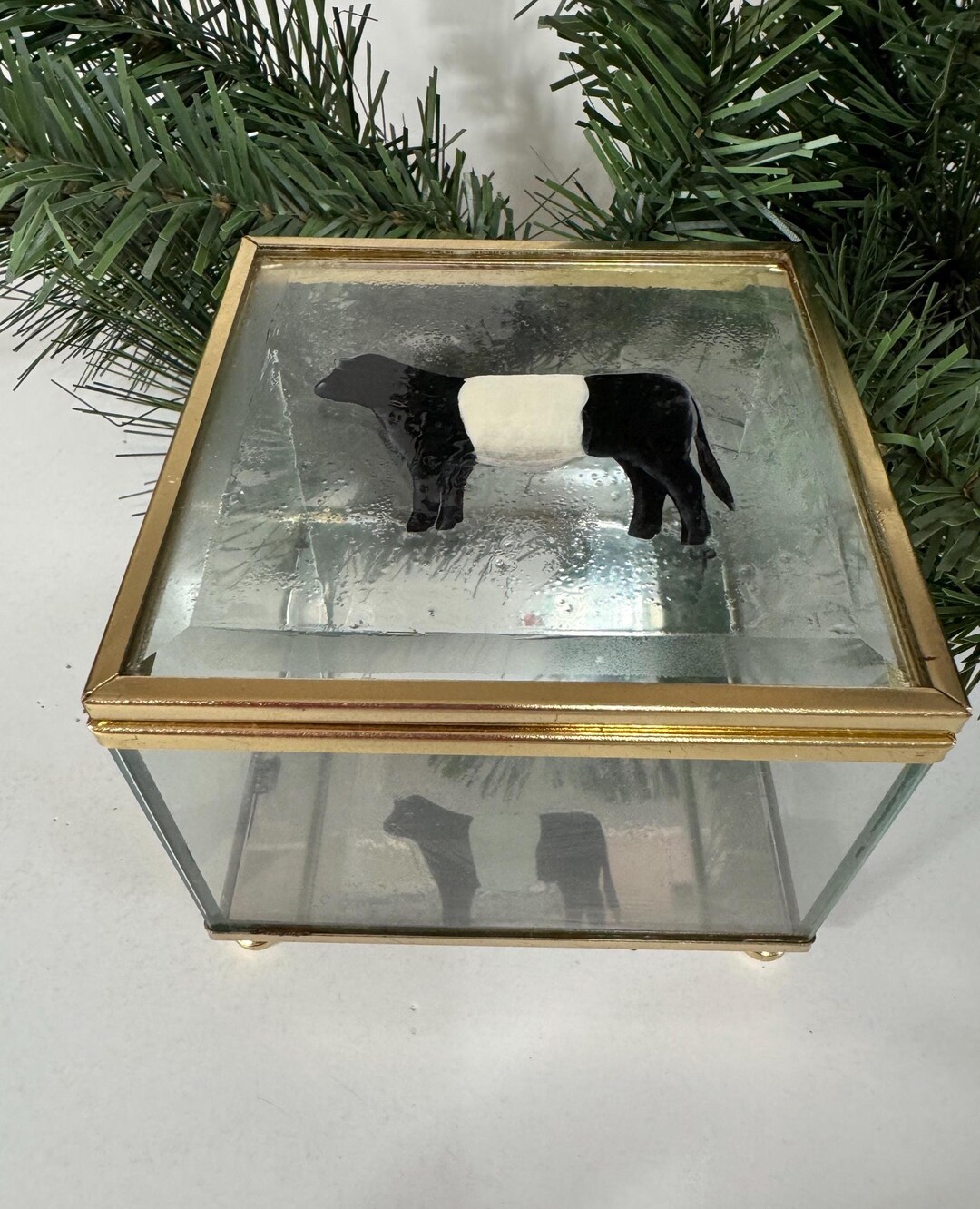 Hand Painted Belted Galloway Glass Jewelry Box: Brass Trim - Etsy
