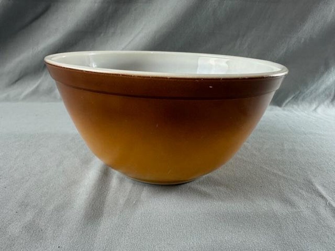 Vintage Pyrex Old Orchard Brown Round Mixing Bowl 1 1/2 Quart #22 - Etsy