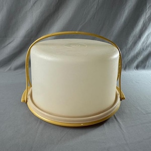 Vintage Tupperware Cake Carrier in Yellow 9 1/2" Wide - Etsy