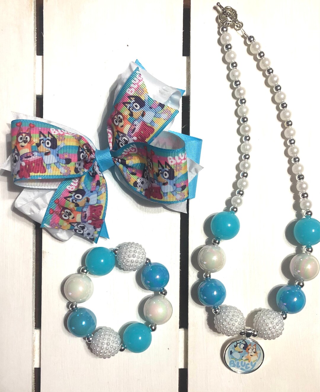 Blue dog Bluey necklace Bluey hair bowBluey birthday - Etsy Schweiz