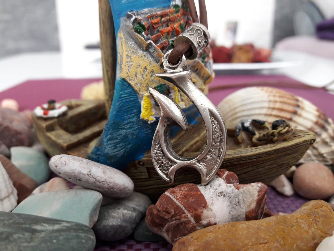 Maori Hook Pendant Leather Necklace,fish Hook Jewelry,hei Matau,fish ...