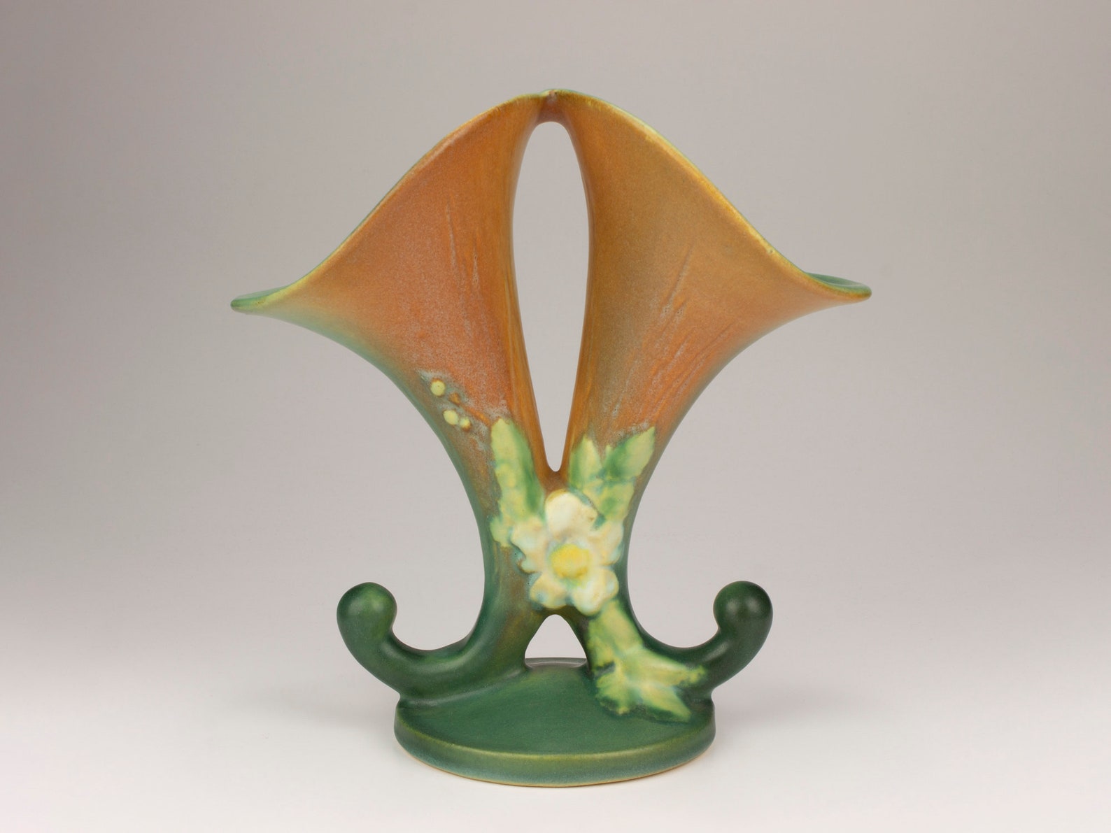 Roseville Vintage Pottery White Rose Double Cornucopia, Shape 145-8 ...