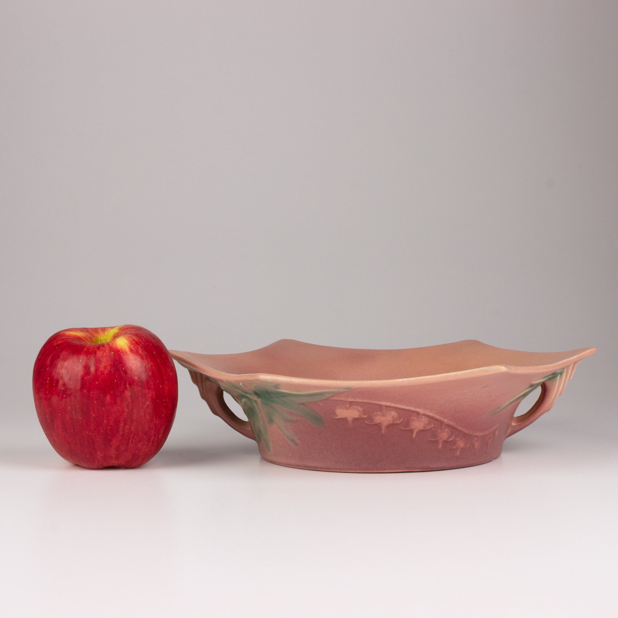 Roseville Pottery Bleeding Heart Bowl, Shape 380-8, Garden Red (pink ...
