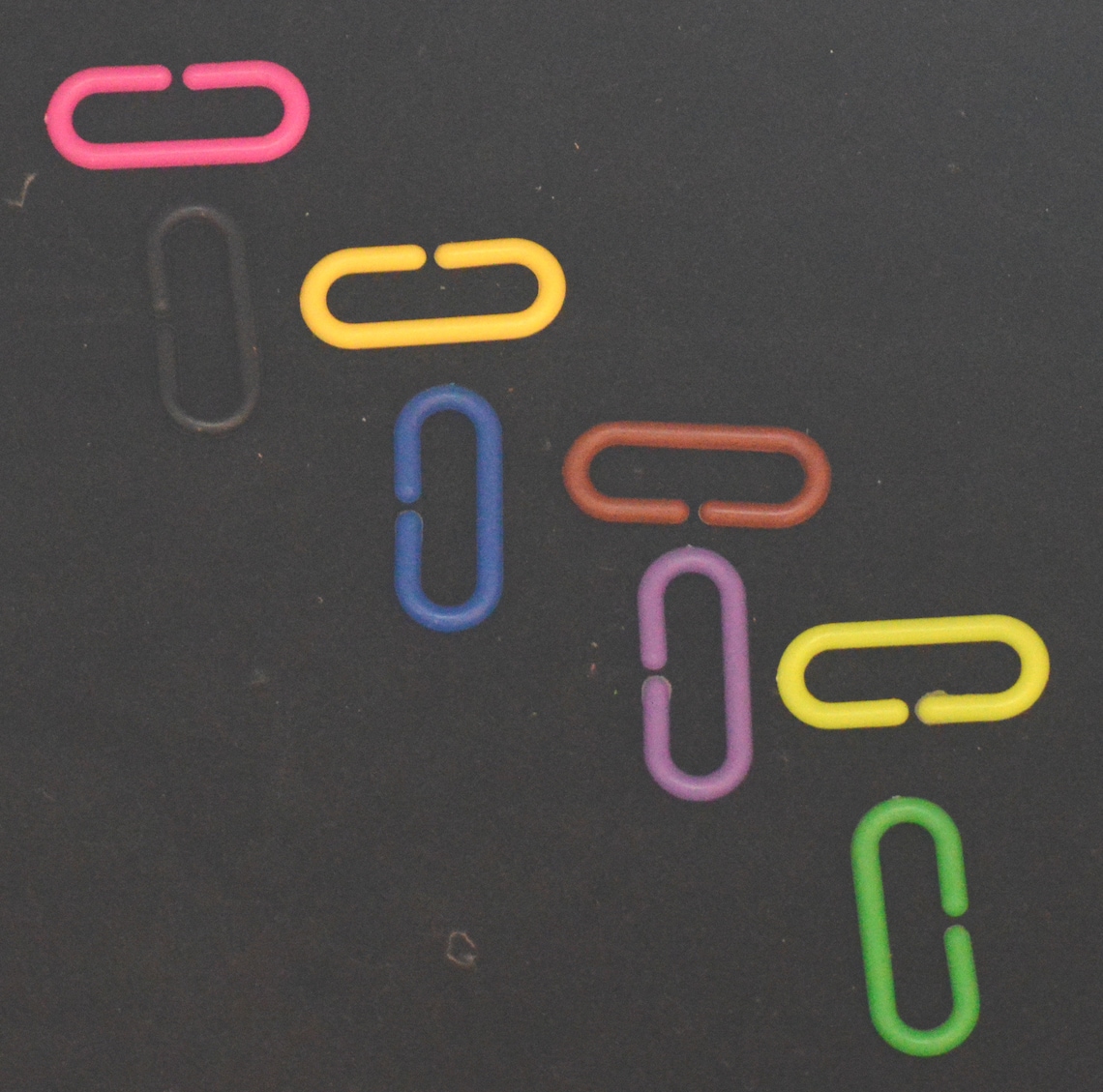100pcs Plastic C Clips Hook Chain C Links Sugar Glider Rat Parrot Bird ...