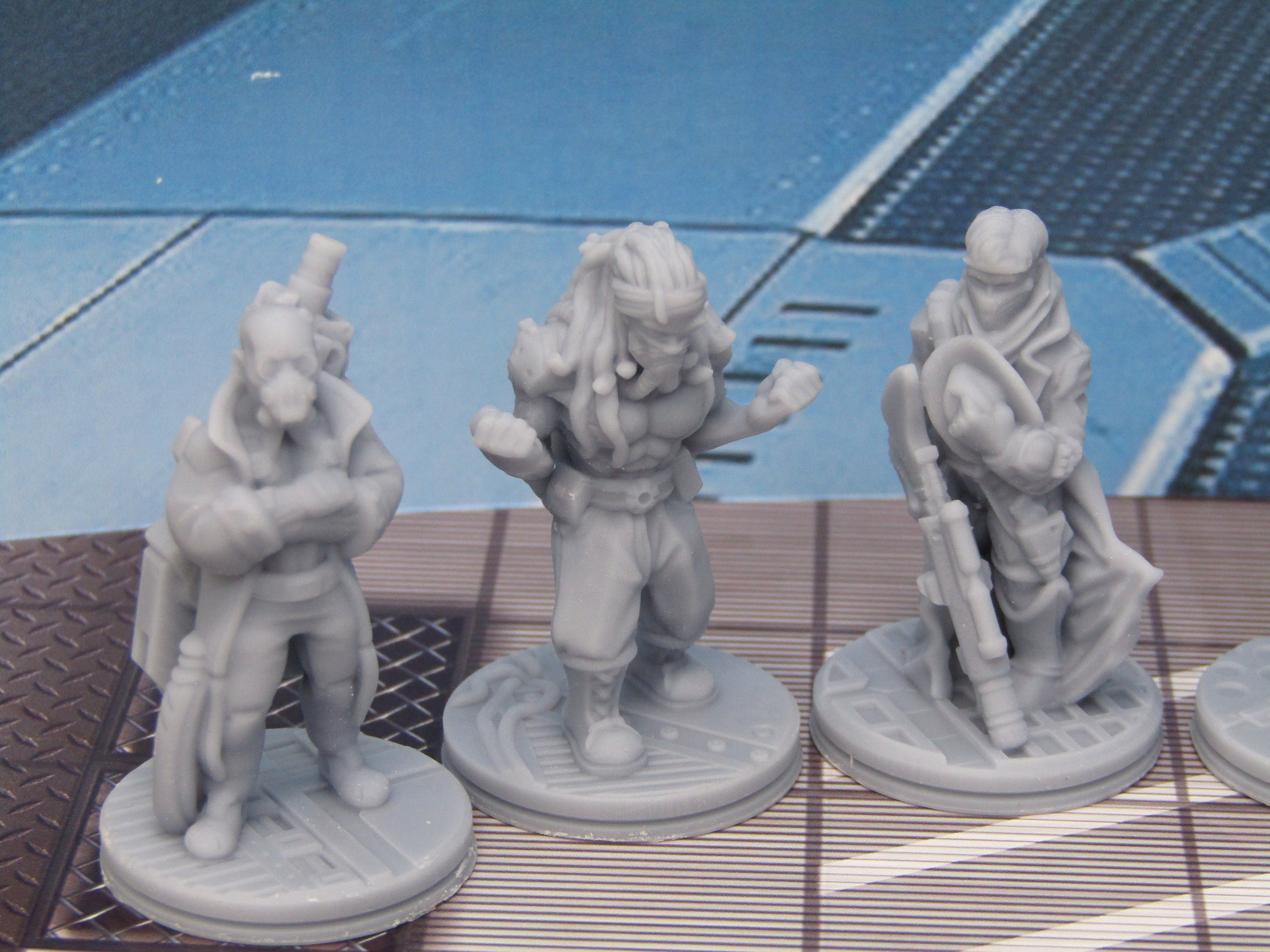 Figurines Art & Collectibles Mini Space Crew Resin Print Figures etna ...