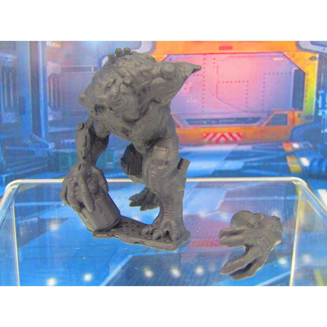 Space Behemoth Spaceship Monster Mini Miniature Figure 3D Printed Model ...