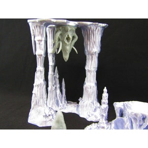 Wet Cavern Stalagmite Stalactite Set W/ Roper Monster Scatter Terrain ...