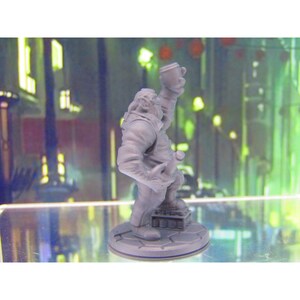 Alien Space Pub Tavern Night Club Bar Tender Bar Keeper Mini Miniature ...