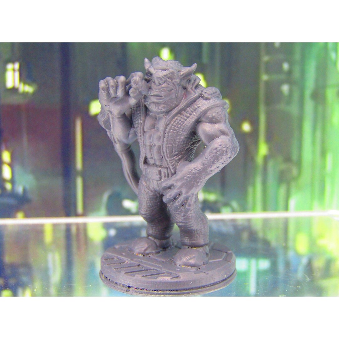 Alien Nightclub Bouncer Security Guard Mini Miniature Figure 3D Printed ...