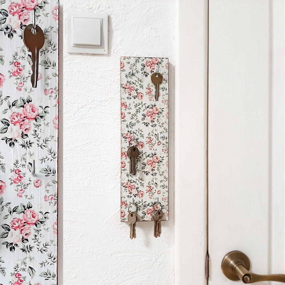 Vertical Key Holder 6 Hooks, Key Holder for Wall Farmhouse, Floral ...
