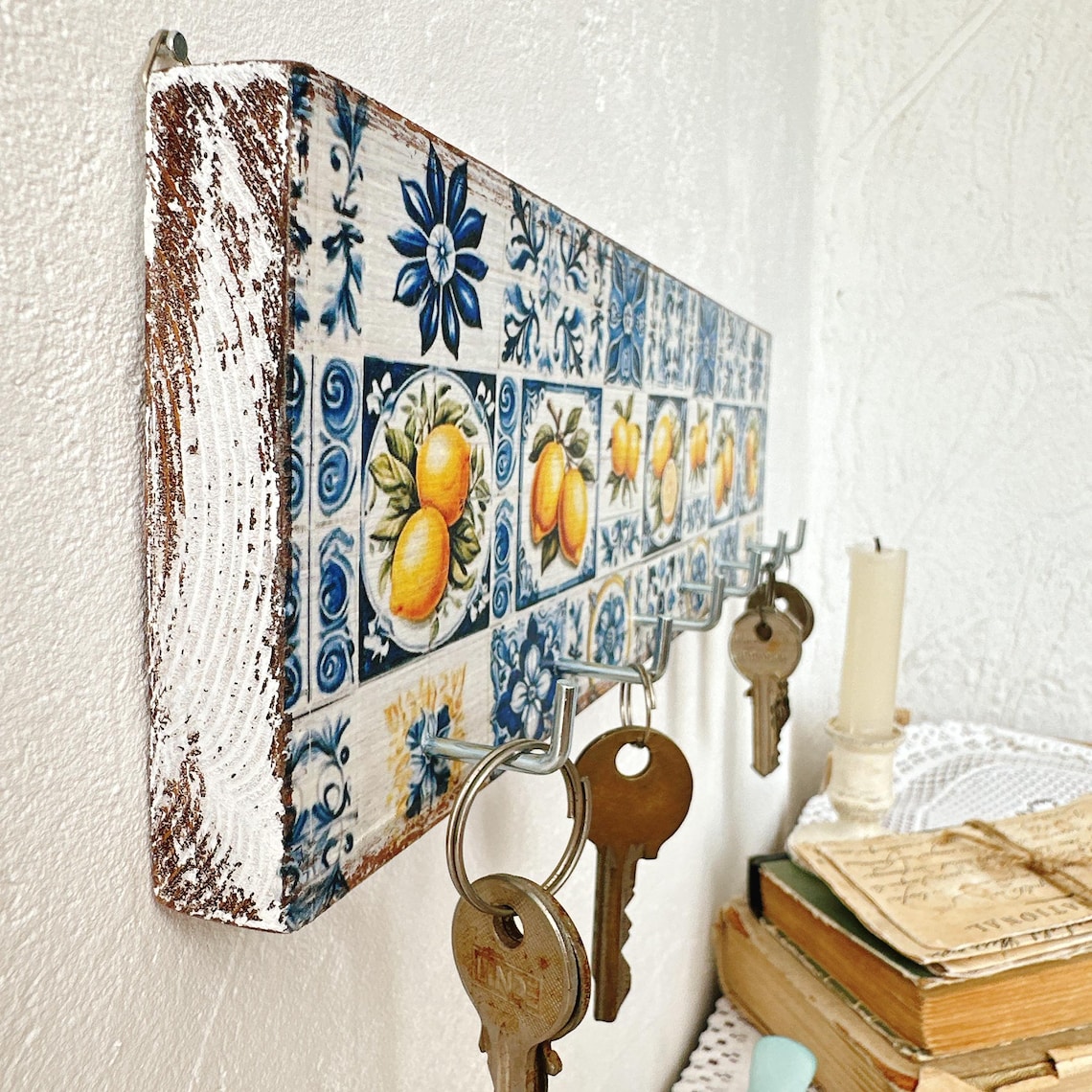 Lemon Key Holder for Wall, 6 Hooks, Rustic Wooden Key Rack With Blue ...