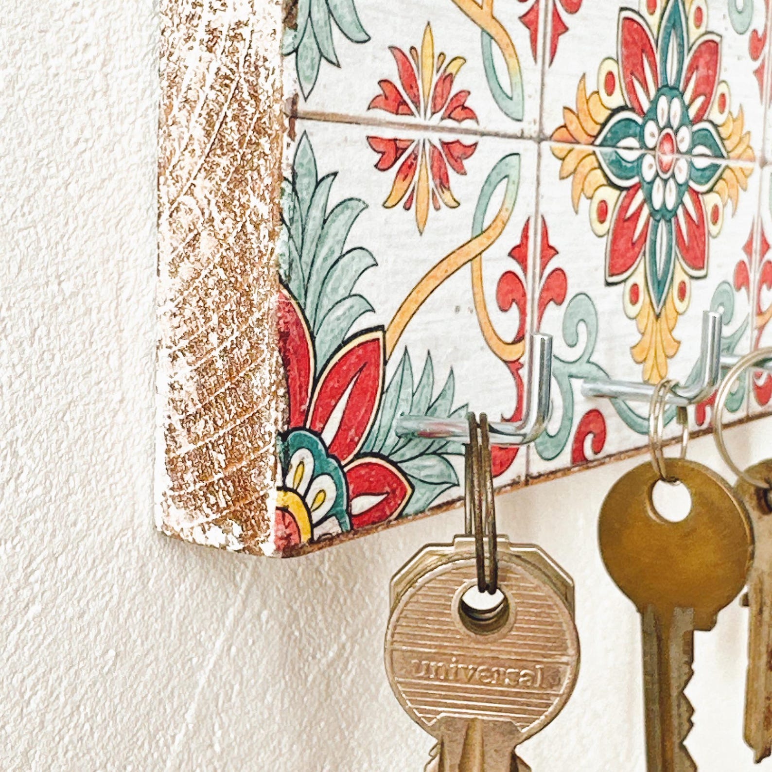 Key Holder for Wall With Colorful Tile Pattern – Wooden Key Rack With ...