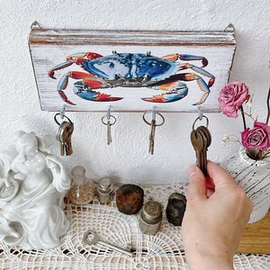 Crab Key Holder for Wall, Nautical Key Hook, Blue Crab Wall Decor - Etsy